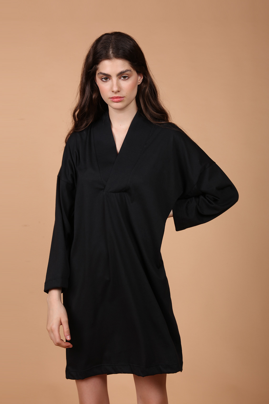 Túnica básica transpassada preta - Compre - AMP Loja Online