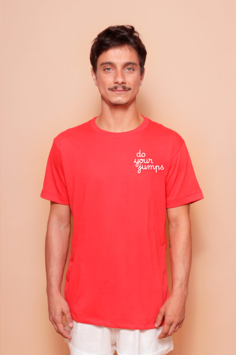Camiseta vermelha estampada Do your jumps DTF - AMP - A Mulher Do Padre ...